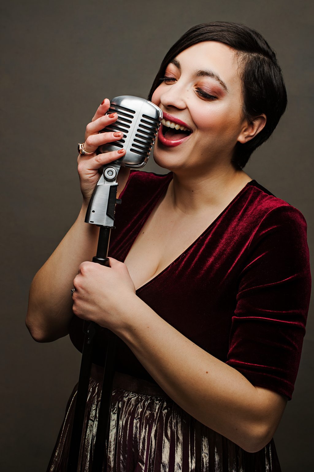 TWO UPCOMING VIRTUAL CHRISTMAS CONCERTS! – MARY-CATHERINE PAZZANO